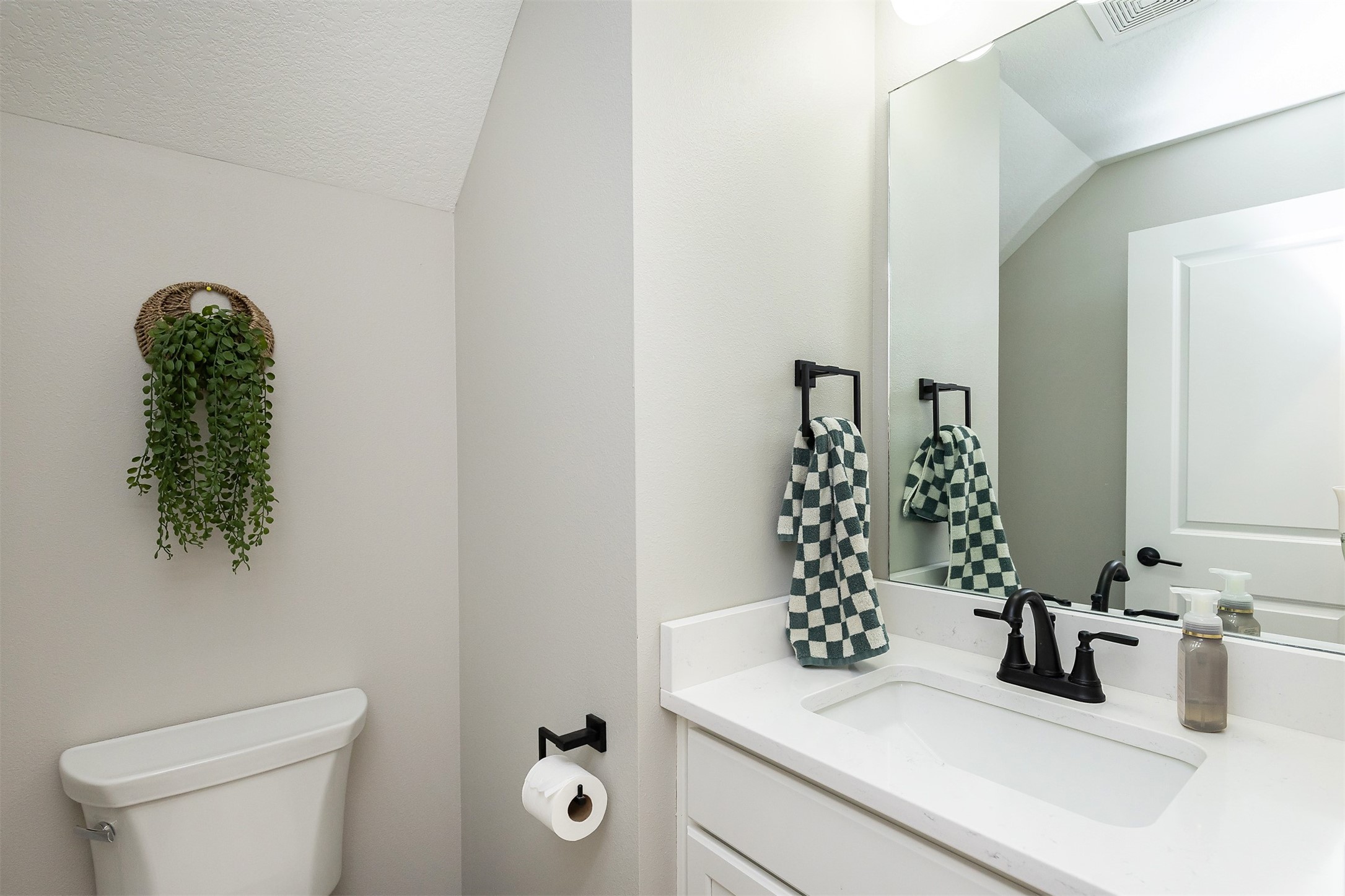 7000 Lake Hill Drive, #24, Des Moines, IA 50320 | MLS # 728950